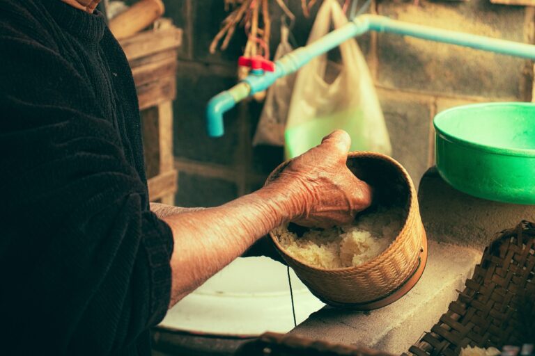 How To Make Sticky Rice Like A Thai - Gluggy A Creamy